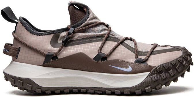 Nike ACG Mountain Fly Low SE sneakers Bruin - Schoenen.nl