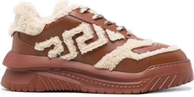 Versace Greca Odissea lammy sneakers Bruin - Schoenen.nl