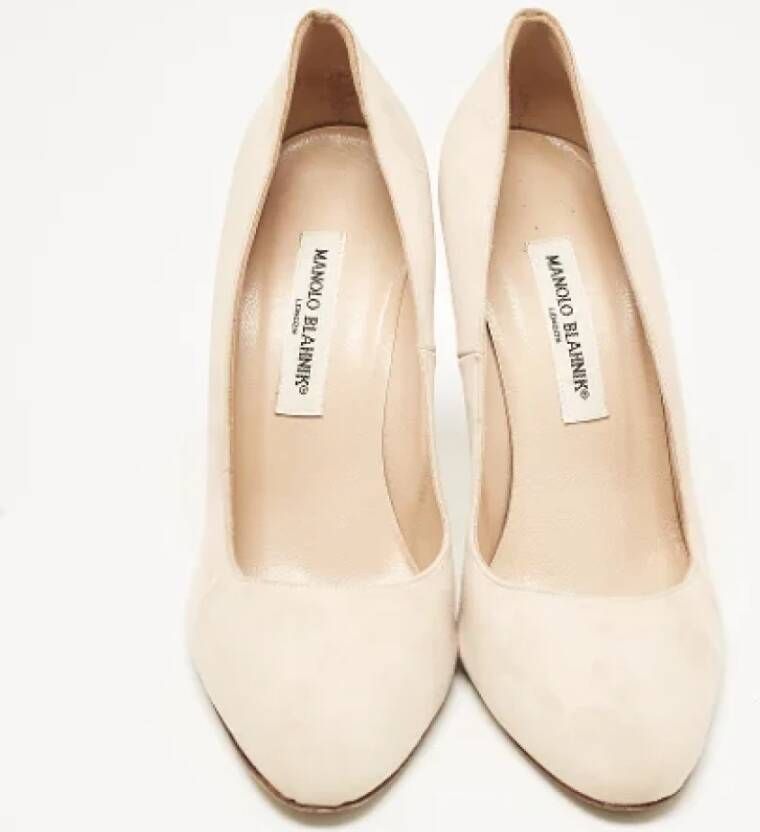 Manolo Blahnik Pre-owned Suede heels Beige Dames - Schoenen.nl